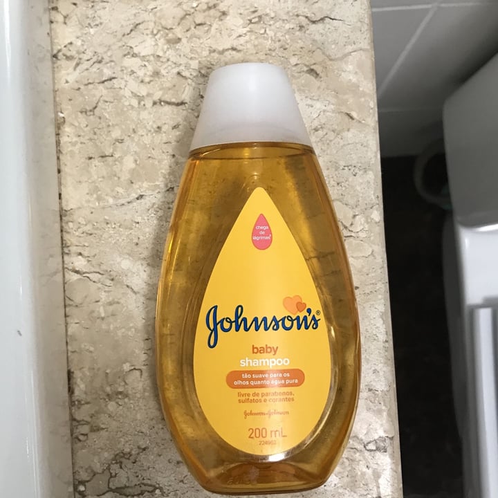 SC Johnson Professional Shampoo Neutro Review | abillion