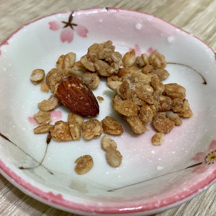 Scoop Wholefoods Organic Maple Nut Crunch Granola Review | abillion