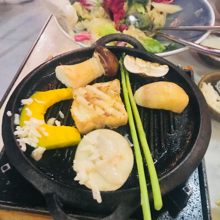 The Joomak Tsim Sha Tsui, Hong Kong Barbecue Mixed Vegetable Platter ...