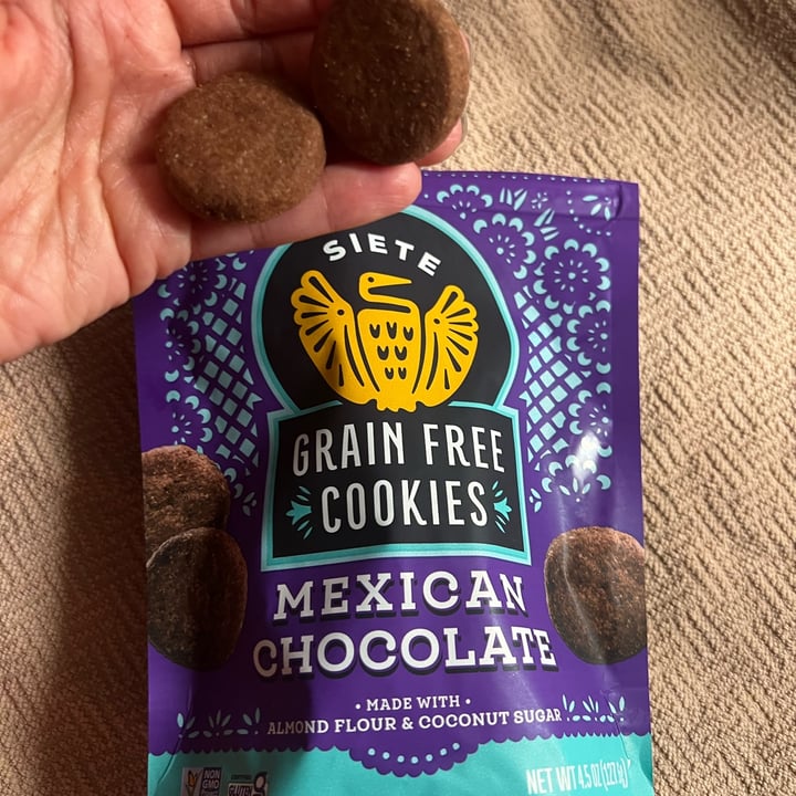 Siete Family Foods Grain Free Cookies Mexican Chocolate Review | abillion