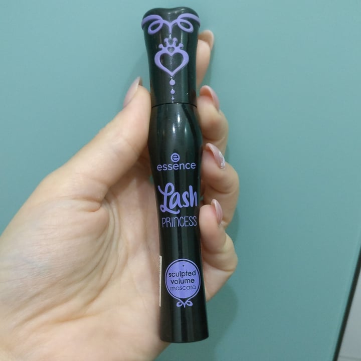 Essence lash princess purple Review | abillion