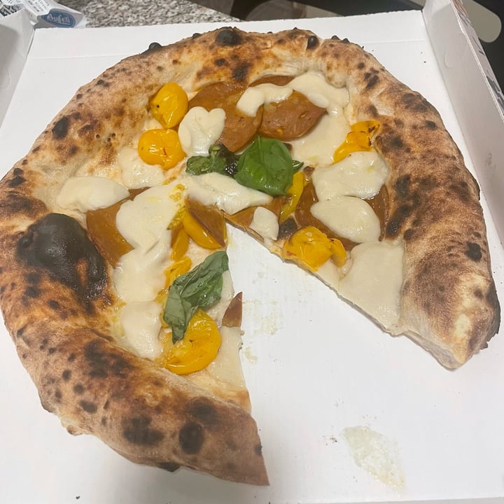 Pizzeria Assaje Trieste Trieste, Italy Diavola Vegana Review | abillion