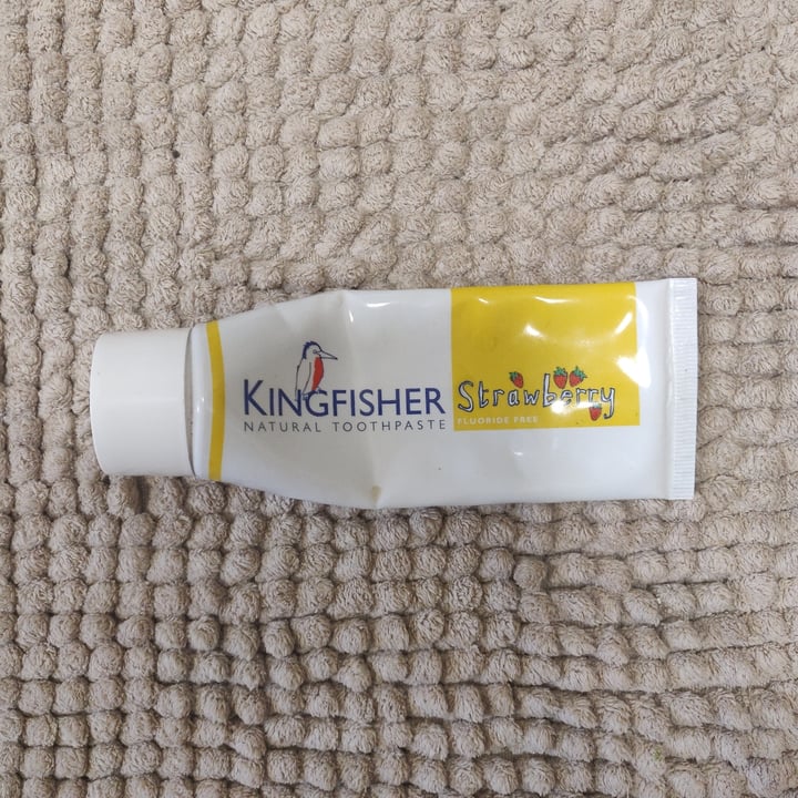 Kingfisher Strawberry Natural Toothpaste Review | abillion