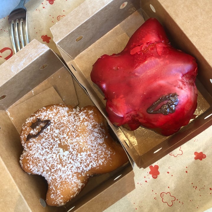 Boldú Barcelona, Spain Donut De Coco Y Donut De Frambuesa Review | abillion