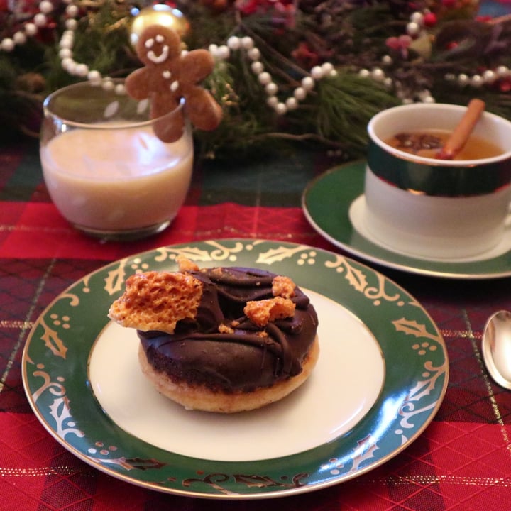 Donut Run Canada Sponge Toffee Donut Review | abillion