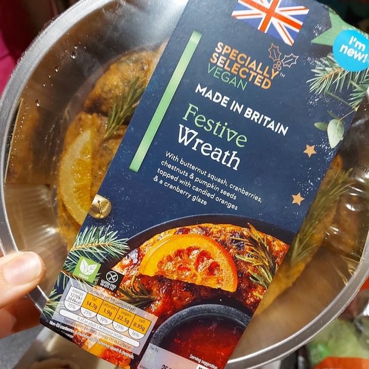 ALDI Specially Selected Festive Wreath Review | abillion