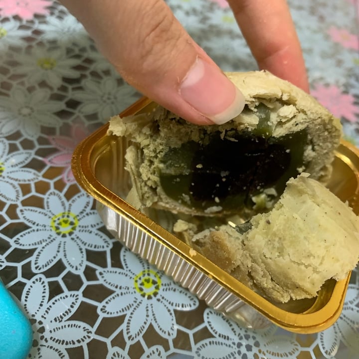 Nature Vegetarian Delights Hougang, Singapore Matcha Lotus Mooncake ...