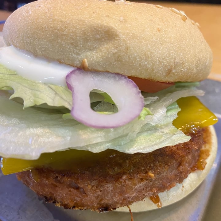 BurgerFuel Takapuna Takapuna, Auckland, New Zealand Beyond Beleaf ...