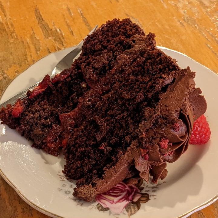 Mad Cucumber United Kingdom Chocolate Raspberry And Cranberry Cake ...