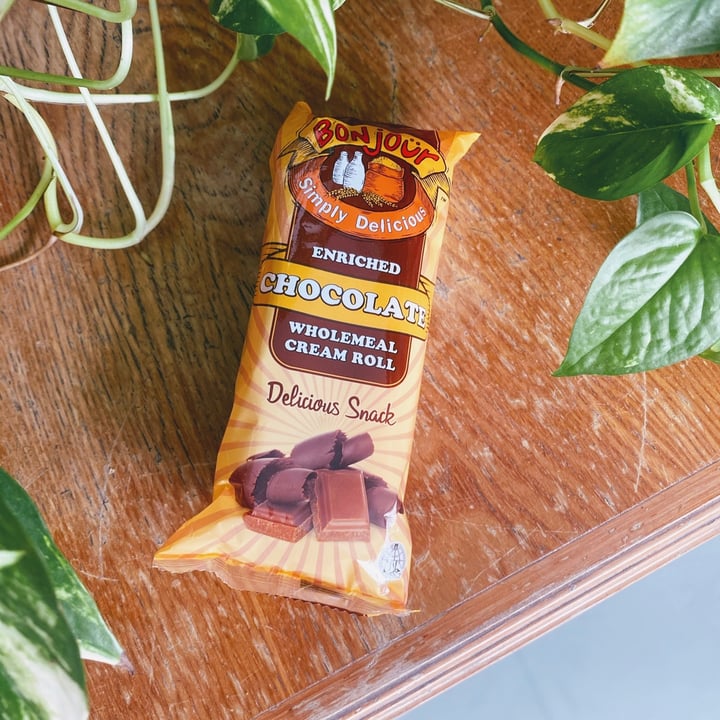 Bonjour Enriched Chocolate Wholemeal Cream Roll Review | abillion