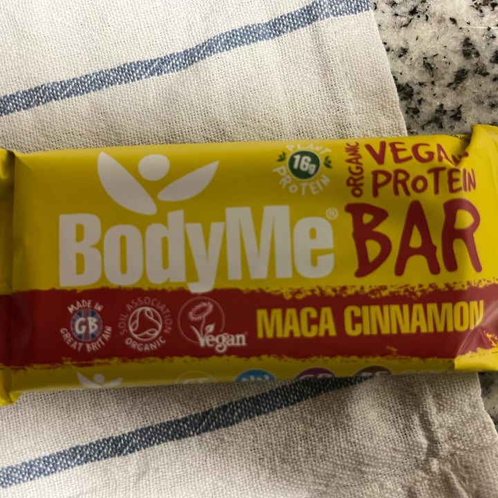BodyMe Organic Vegan Protein Bar Maca Cinnamon Review | abillion
