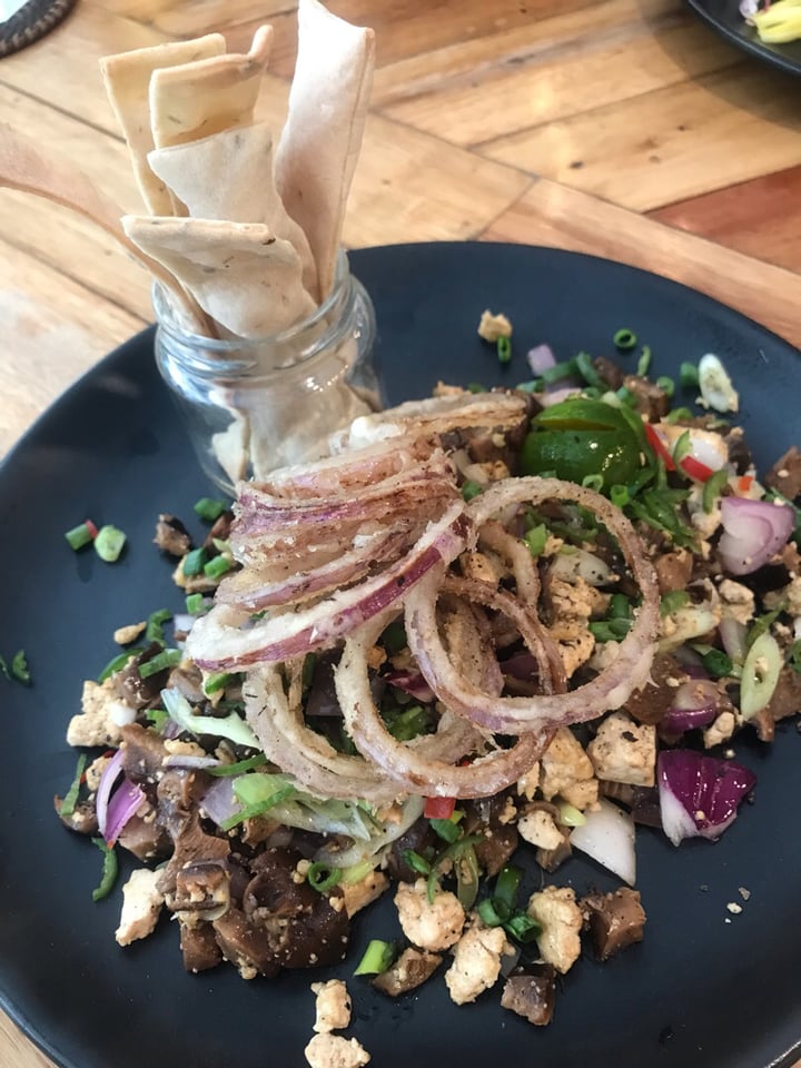 Nonie's Restaurant Boracay, Philippines Vegan Sisig Review | abillion