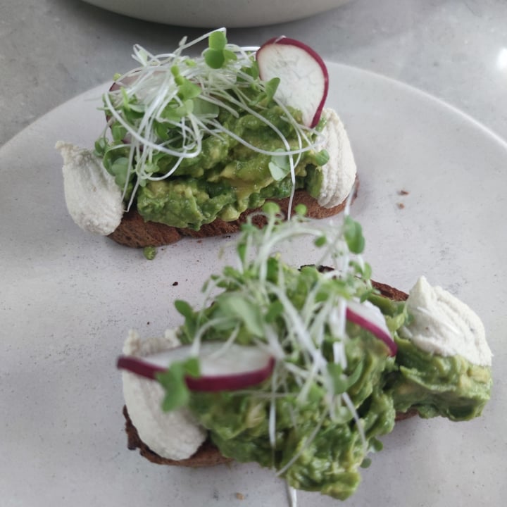 Mudrá Argentina Avocado toast (Brunch) Review | abillion
