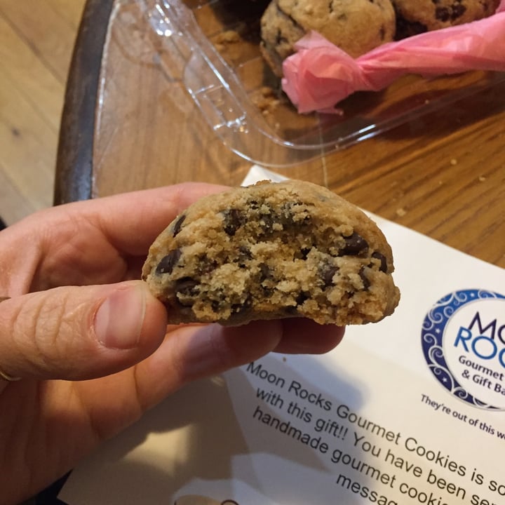Moon Rocks Gourmet Cookies Chocolate Chip Cookies Review | abillion
