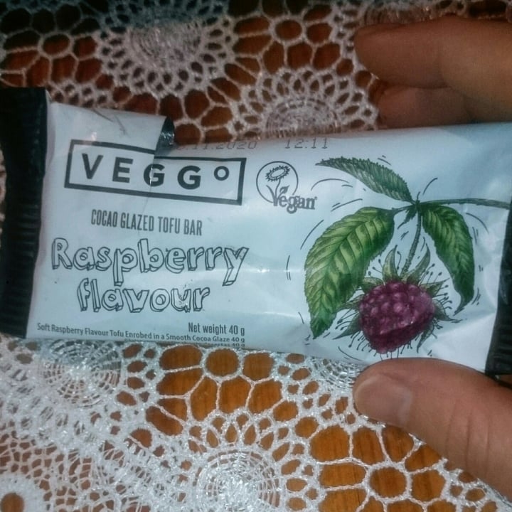 Veggo Raspberry Flavour Tofu Bar Review | abillion