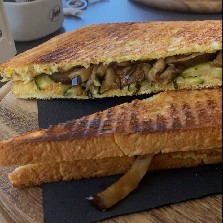 Vegèta Gastronomia San Lazzaro di Savena, Italy Panino Con Hummus E ...