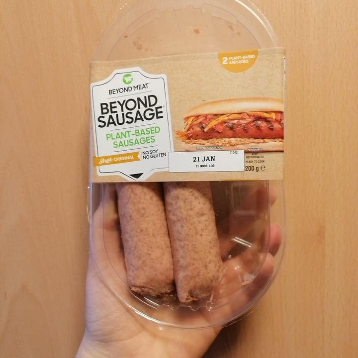 Beyond Meat Beyond Sausage Brat Original Review | abillion