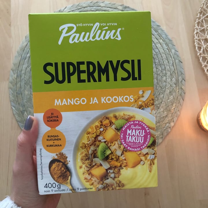 Pauluns Granola With Mango, Coconut, Turmeric Review | abillion