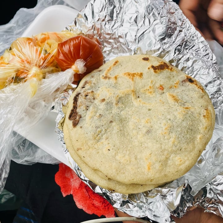 La Pupuseria Zona 1, Cobán, Guatemala Pupusa De Frijol Review | abillion