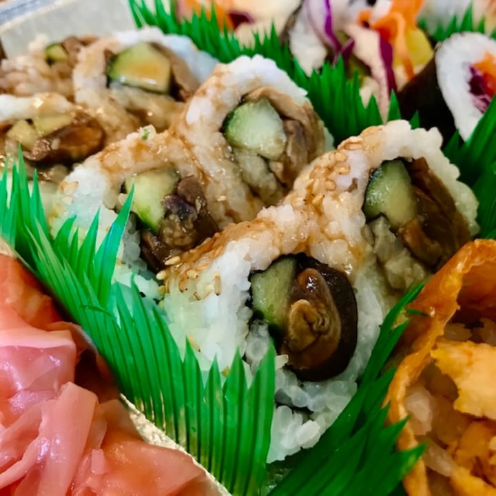 Sushi Quatro Unagi Cucumber Roll Review | abillion