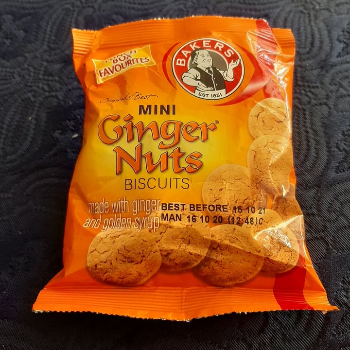 Bakers Mini Ginger Nuts Biscuits Review | abillion