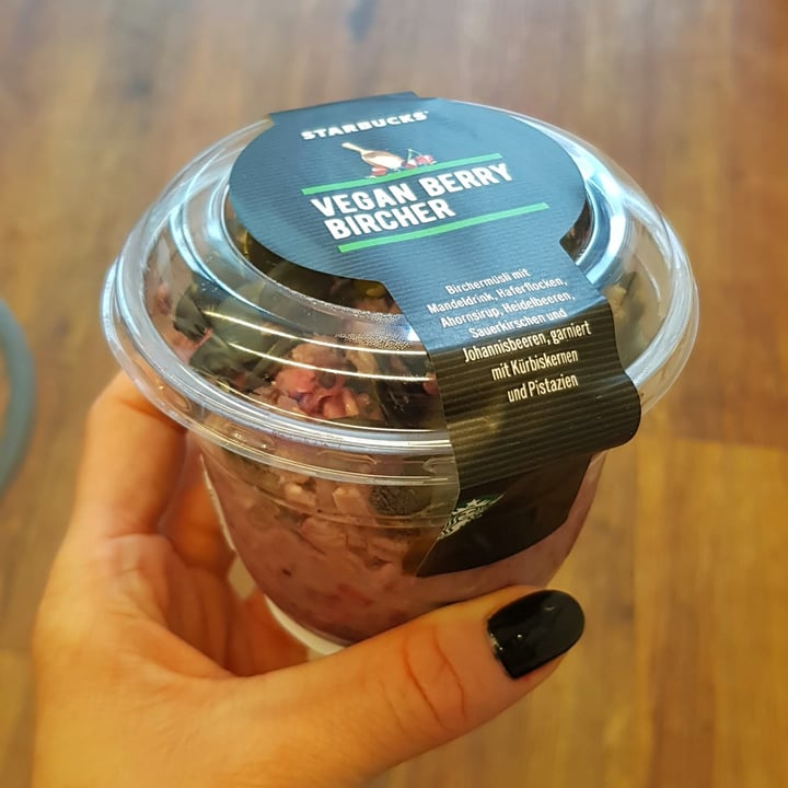 Starbucks Neubau, Wien, Austria Vegan Berry Bircher Review | abillion