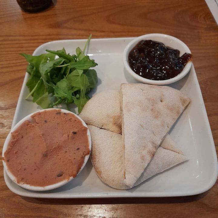 Prezzo Cardiff St Davids United Kingdom Pate, Onion Chutney And Rocket ...