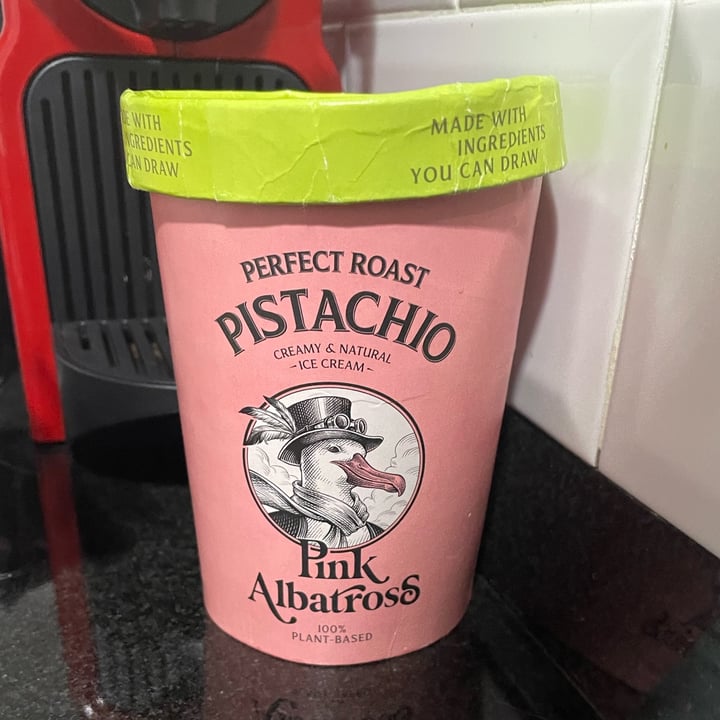 Pink Albatross Helado de pistacho Review | abillion
