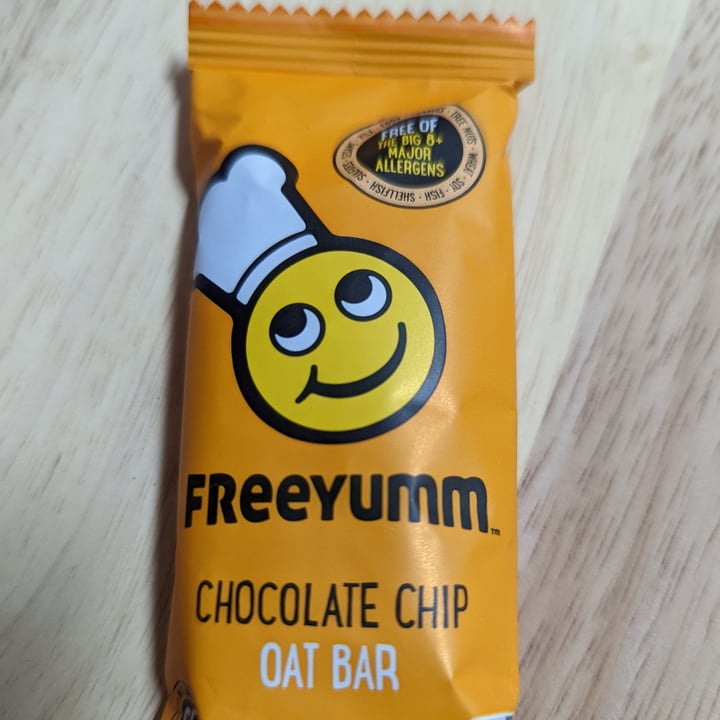 Freeyumm Chocolate Chip Oat Bar Review | abillion