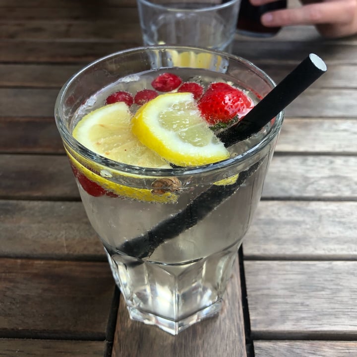 15 sweet minutes Café Wieden, Wien, Austria Lavendel Soda Review | abillion