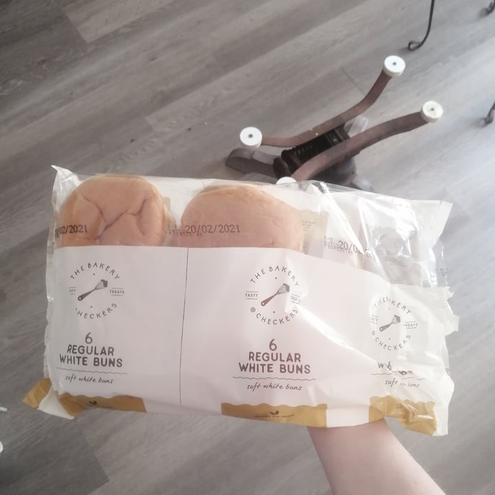 The Bakery @ Checkers Regular White Buns Review | abillion