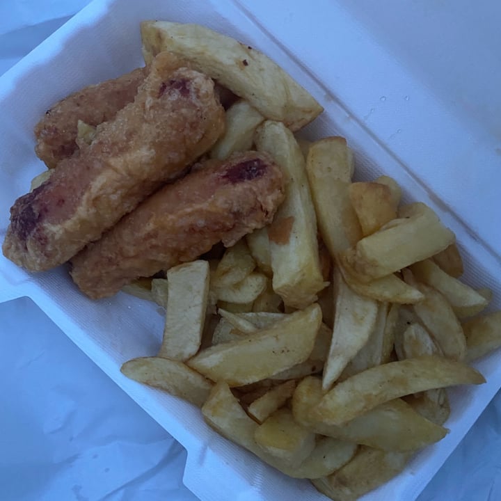 The Kent Fish & Chip Shop United Kingdom Sausage Supper Review | abillion