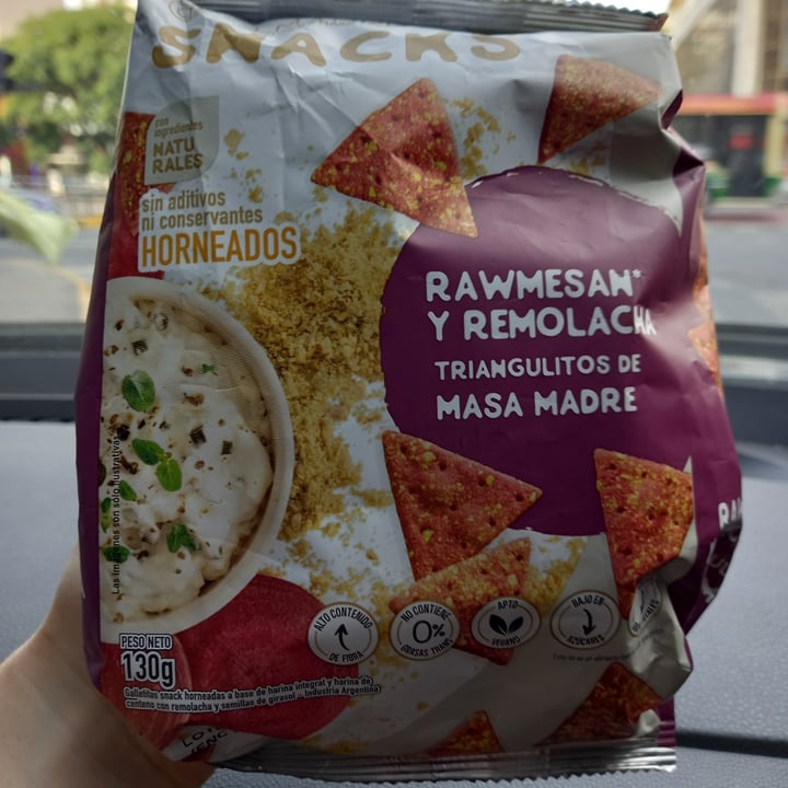 Almadre Snacks rawmesan y remolacha traingulitos masa madre Review ...