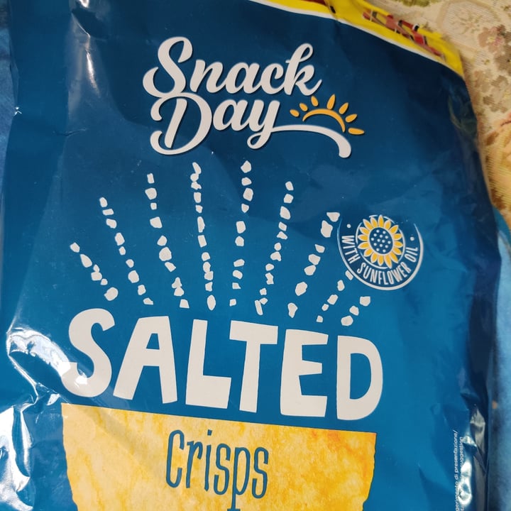 Snack Day salted crisps Review | abillion