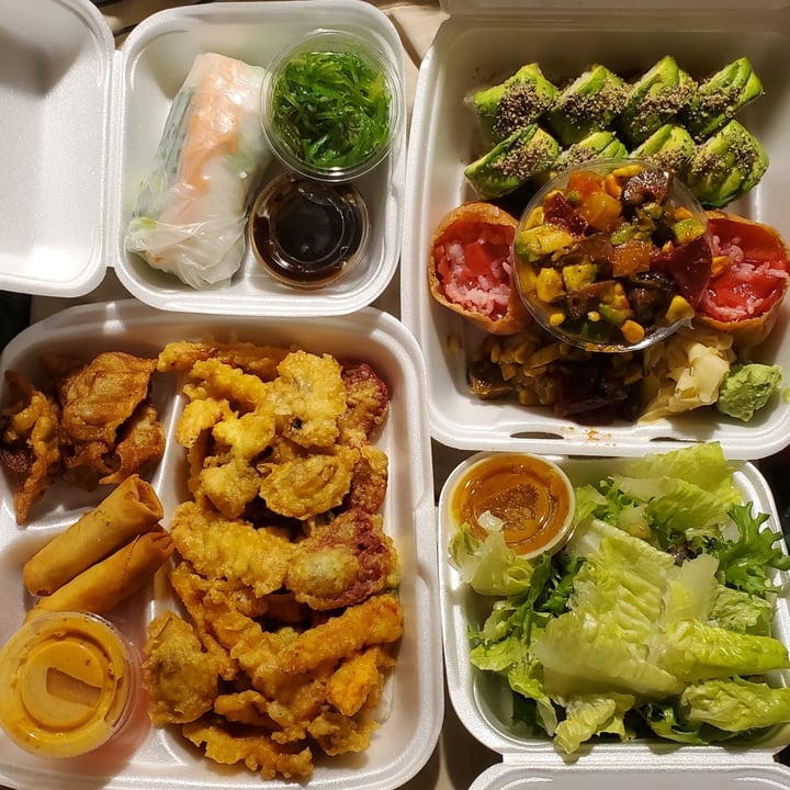 Isshin Sushi Bar & Asian Dining Penticton, Canada Vegan Christmas Box ...