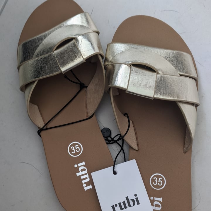 Rubi Sandals Review | abillion