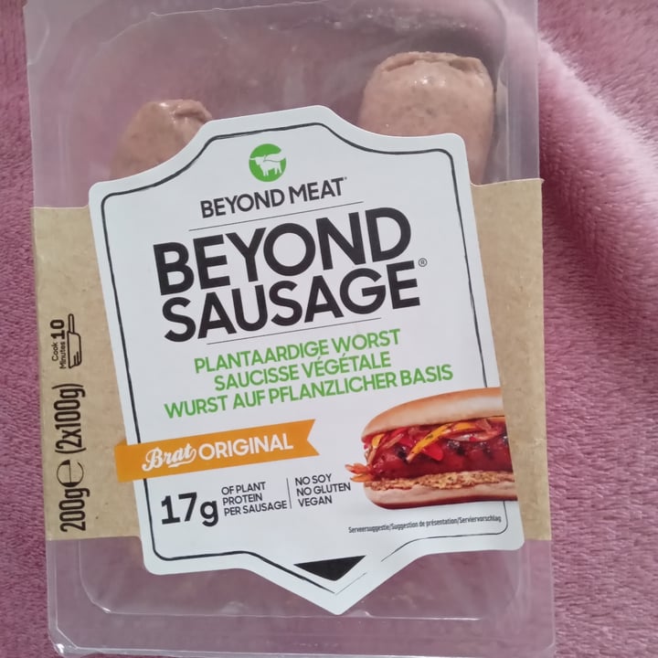 Beyond Meat Beyond Sausage Brat Original Review | abillion
