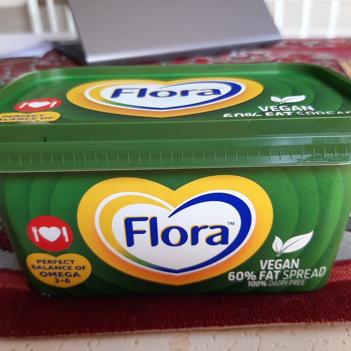 Flora 60% fat spread Review | abillion