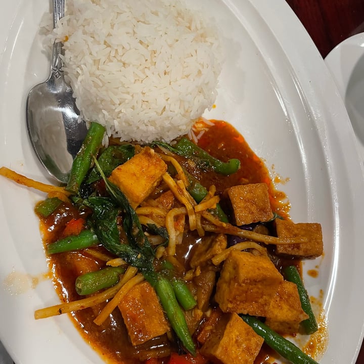 Tup Tim Thai Restaurant and Sushi Bar Fifth Avenue, Gainesville, United ...