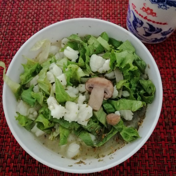 Mucho más que solo lechuga pozole verde de hongos. Review | abillion