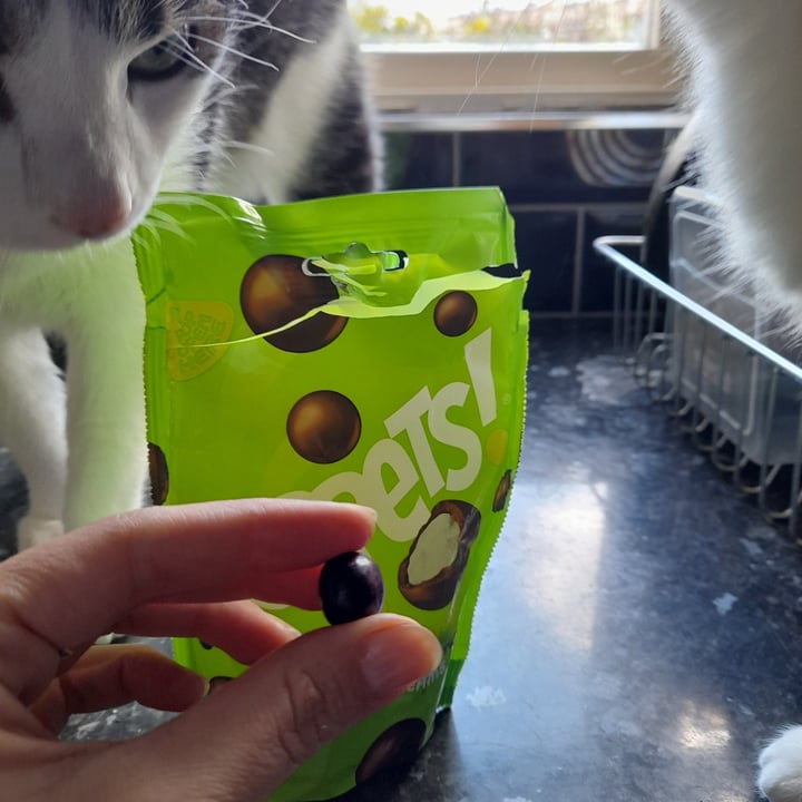 Poppets Mint Creams Covered In Dark Chocolate Review | abillion