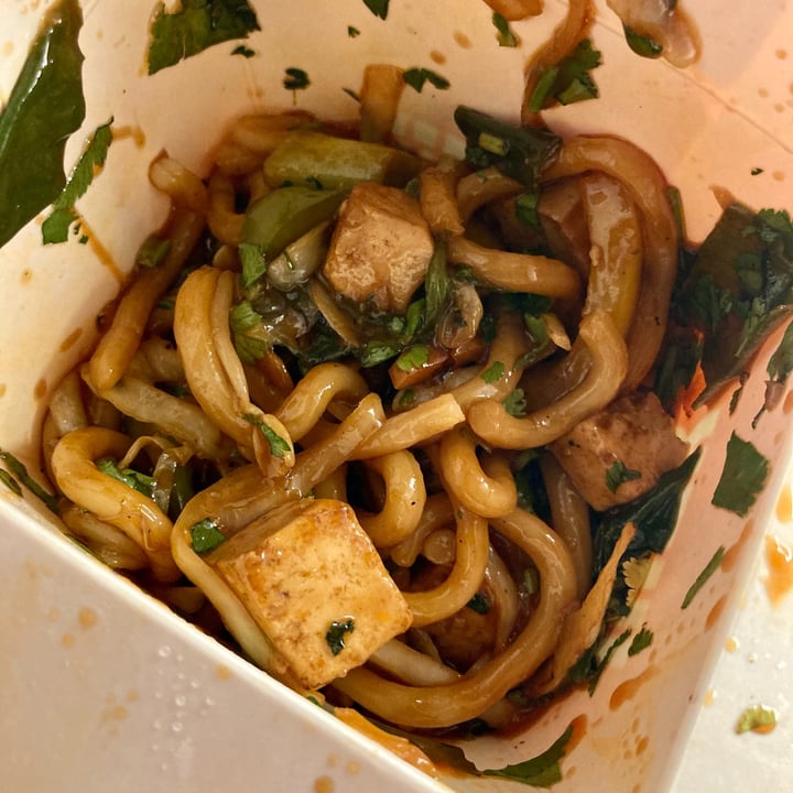 Wok To Walk Barcelona, Spain Vegan noodles Review | abillion