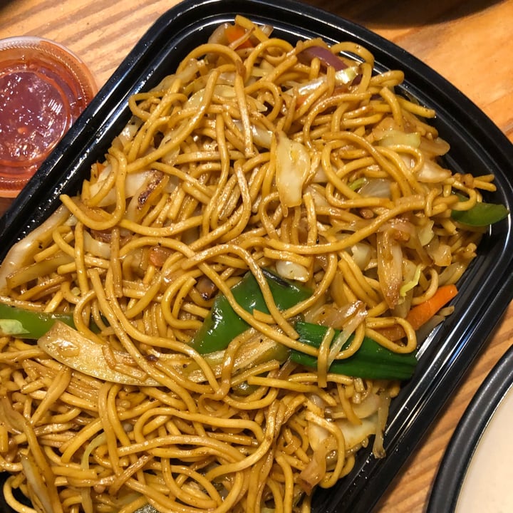 Empress Of India Waterloo, Canada Hakka Noodles Mixed Vegetable Review ...