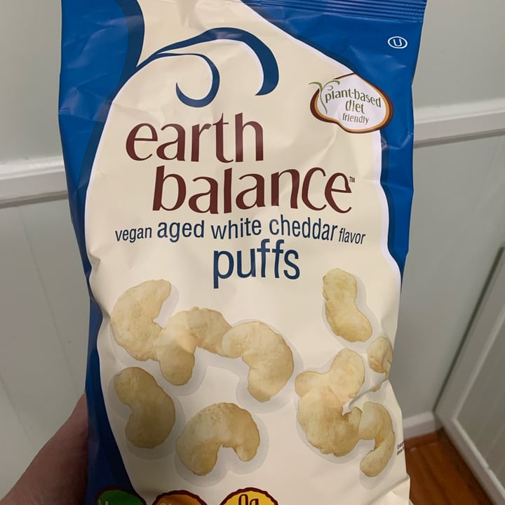 Earth Balance Aged White Cheddar Vegan Puffs Review | abillion