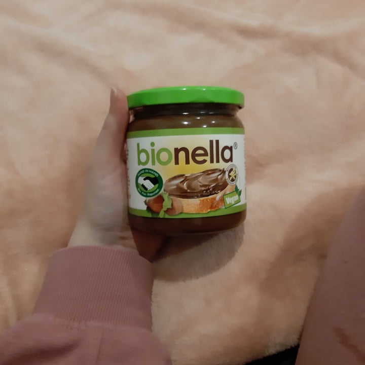 Bionella Bionella Chocolate Spread Nuss-Nougat-Creme Review | abillion