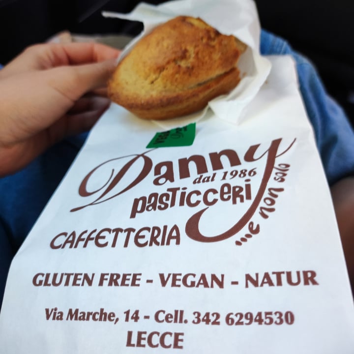 Caffetteria Danny Lecce, Italy pasticciotto vegano Review | abillion