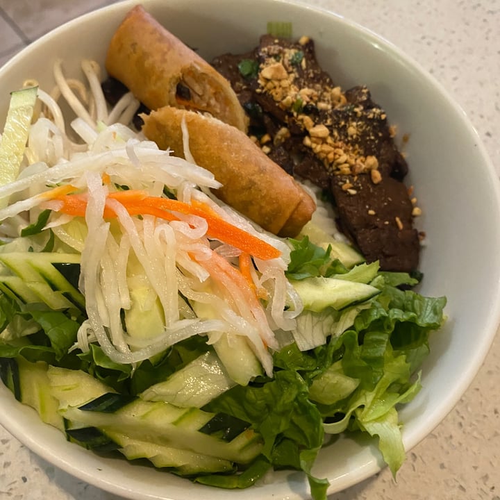 Loving Hut Garden Grove, United States BBQ Vermicelli Review | abillion