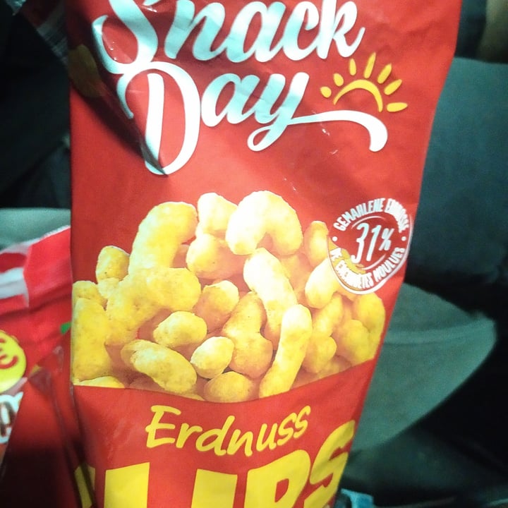 Snack Day Flip Peanuts Review | abillion