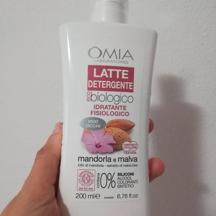 Omia Laboratoires Latte detergente mandorla e malva Review | abillion