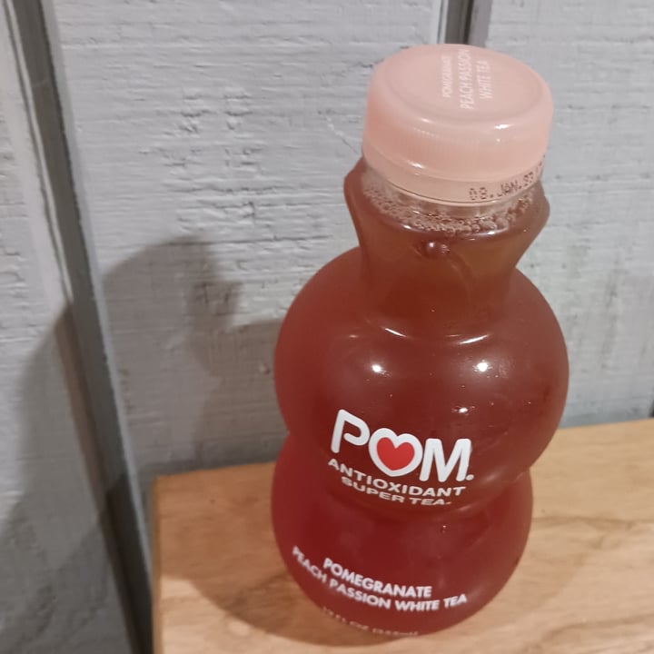 Pom Wonderful Pomegranate Peach White Tea Review | abillion